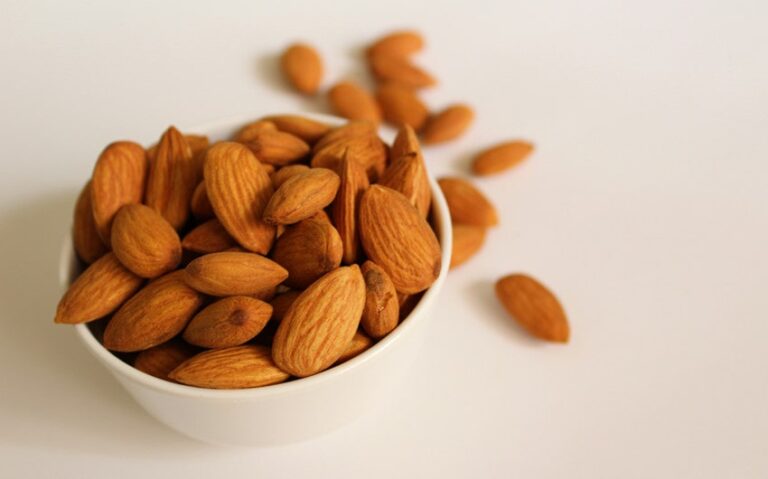 15 Best Foods That Help Stay Awake Naturally