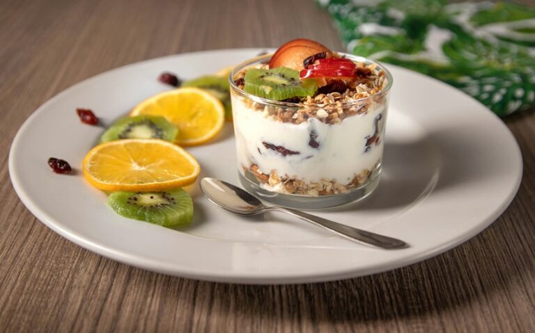 15 Best Foods That Help Stay Awake Naturally