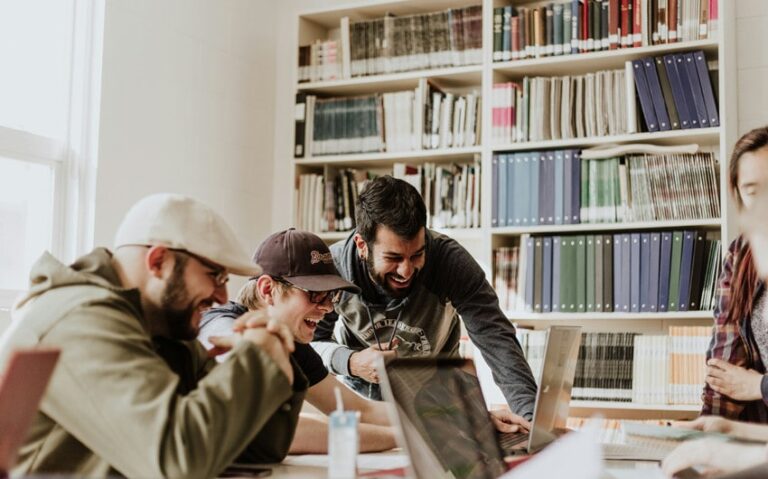 140 Most Random Things to Say in a Group Chat